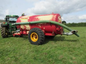DUNG SPREADERS & SLURRY TANKERS – Agricultural Machinery Bought & Sold